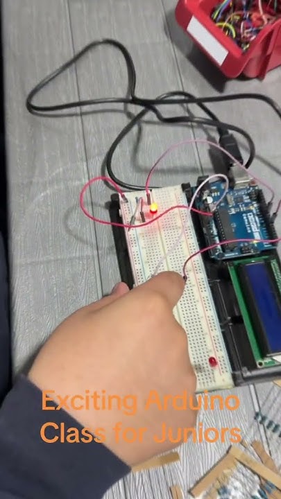 Arduino Class for Juniors - YouTube