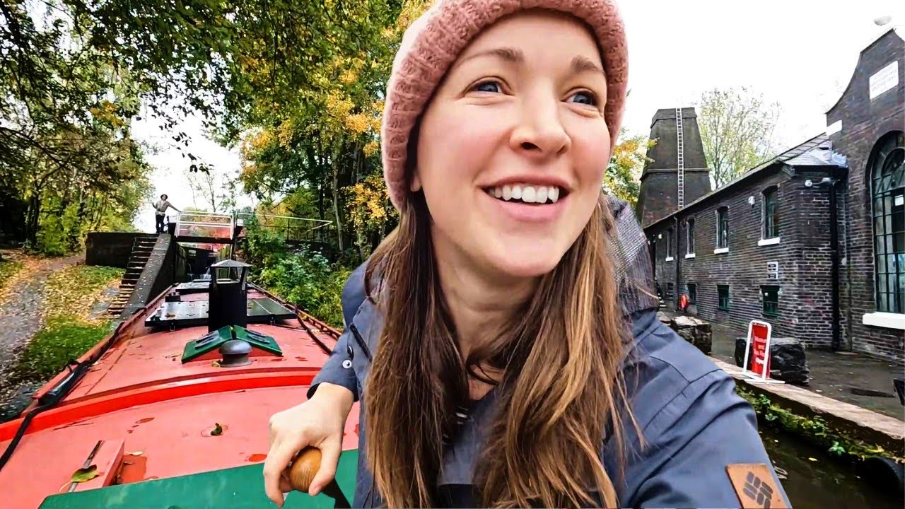 Narrowboating through industrial Stoke - DEEP locks and OLD factories - YouTube