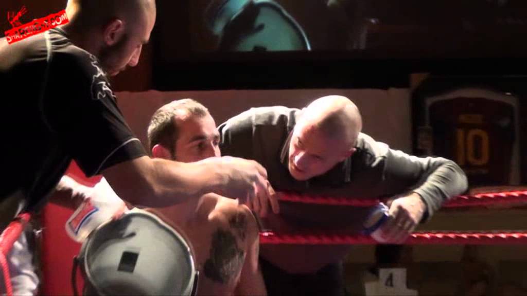 Danny Simms v Gary Parr - YouTube