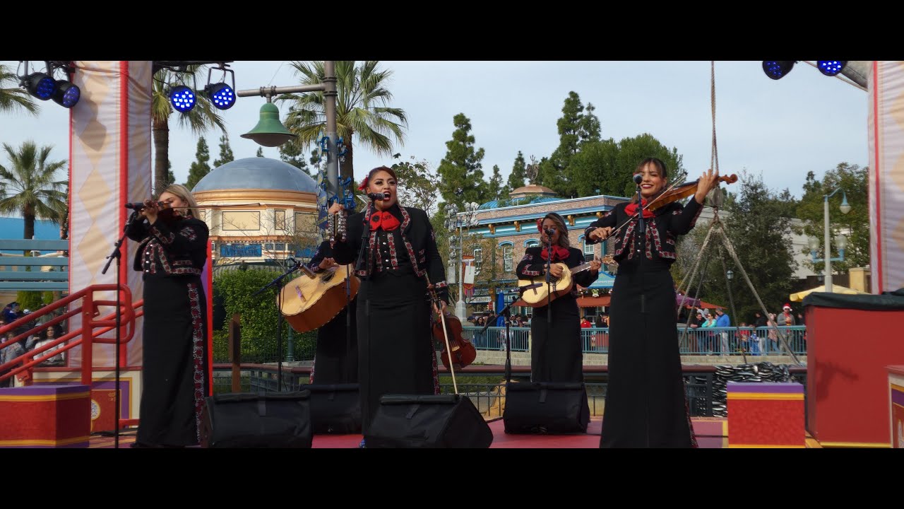 MARIACHI DIVAS DCA 12 17 2022 - YouTube