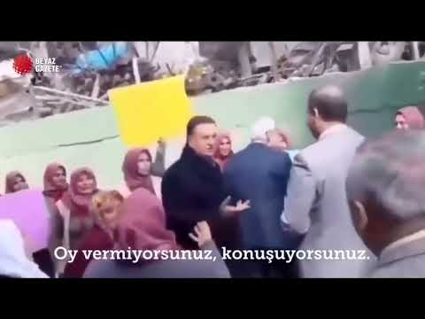 Hatay'ın CHP'li Belediye Başkanı Lütfü Savaş’ın kendisinden talepte bulunan vatandaşlarla konuşması