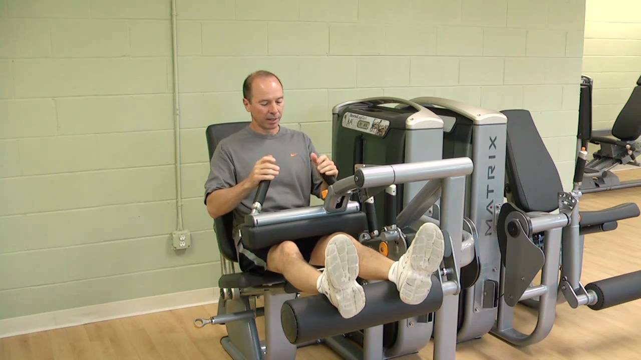 How to Use the Leg Curl Machine at the Belhaven University Fitness ...