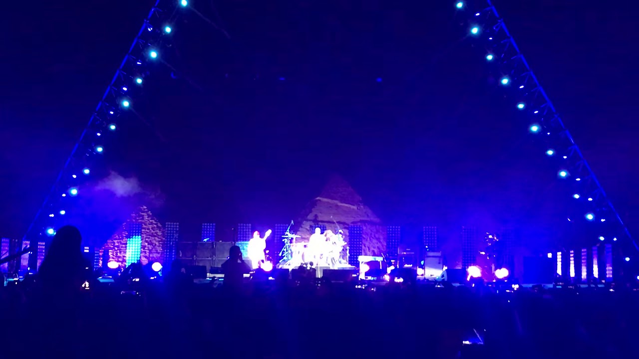 Red Hot Chilli Peppers Pyramids of Giza - YouTube