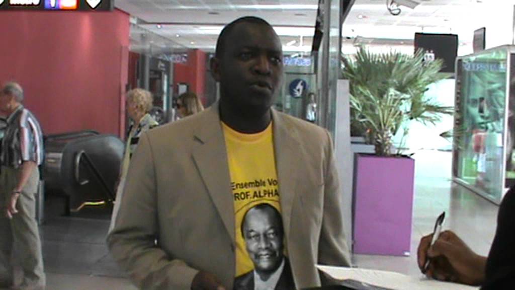 L'encadrement raccompagne Mr KABA à la Gare SNCF (Marseille) - YouTube