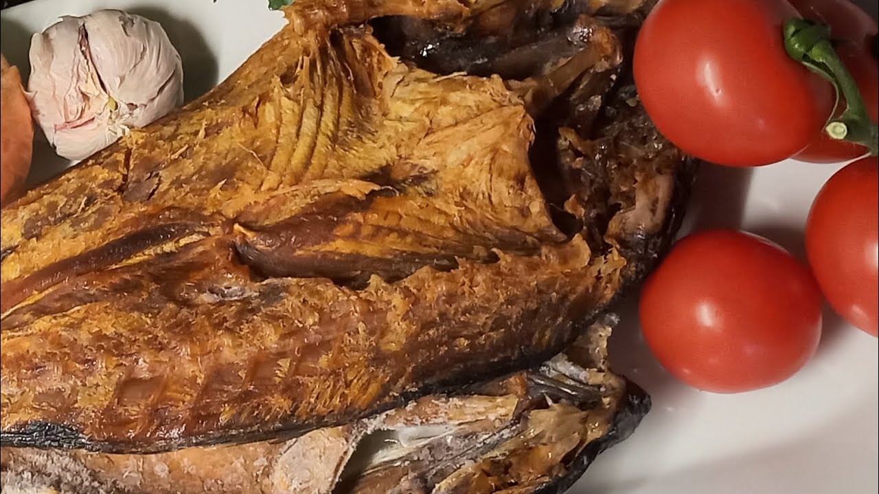 RECEITA DE PEIXE SECO CASEIRO FÁCIL DE FAZER SUPREENDE MARIDO A MODA DA TIA GUCCI - YouTube