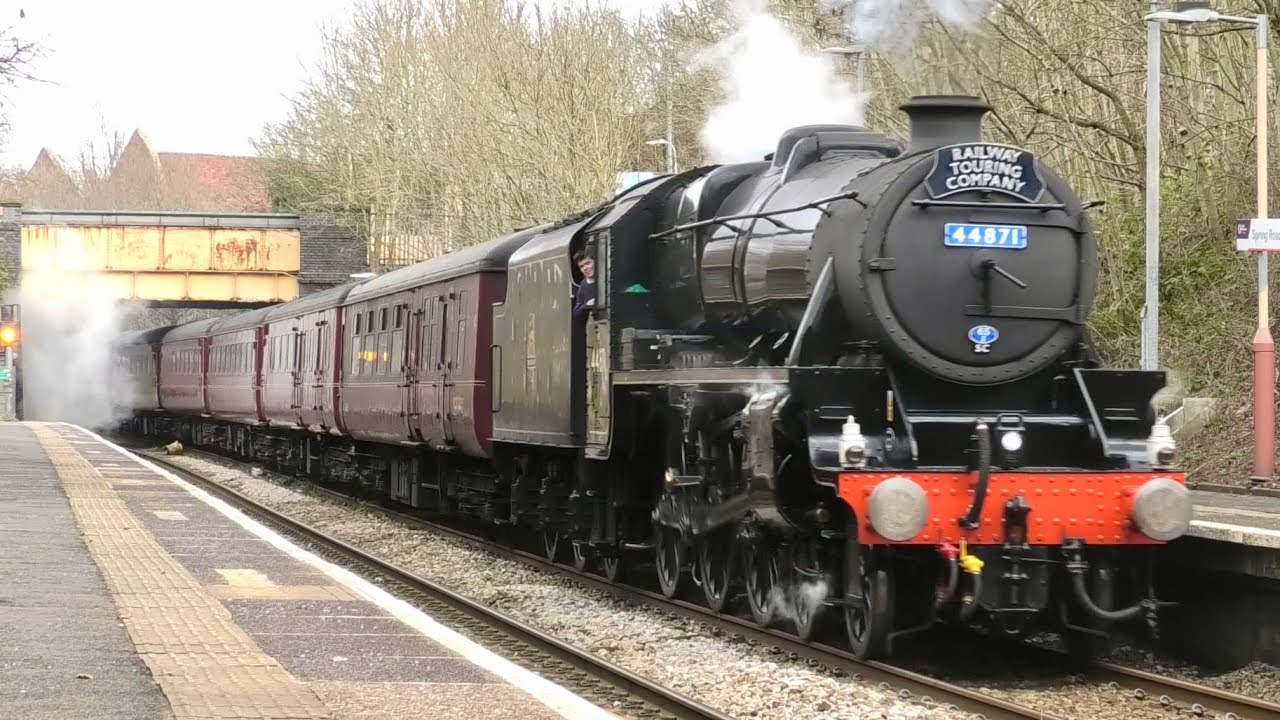 LMS 44871 storms the North Warwickshire line with ‘The Stratford Flyer ...