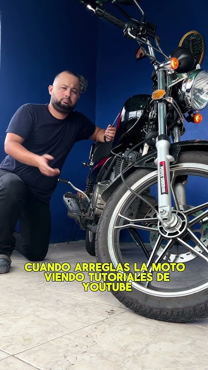 Arreglando moto con tutoriales de YouTube #humor #moto - YouTube