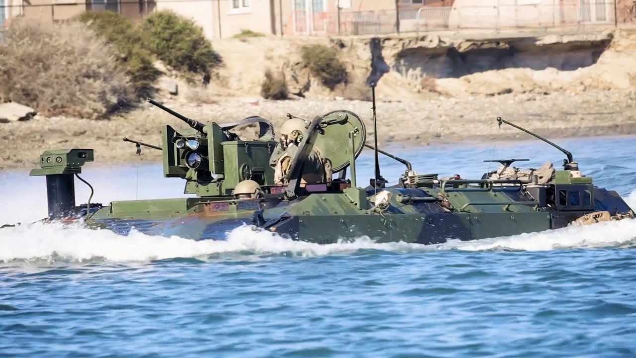 Marines Conduct Ship-To-Shore Ops - QUART 25.2 - YouTube