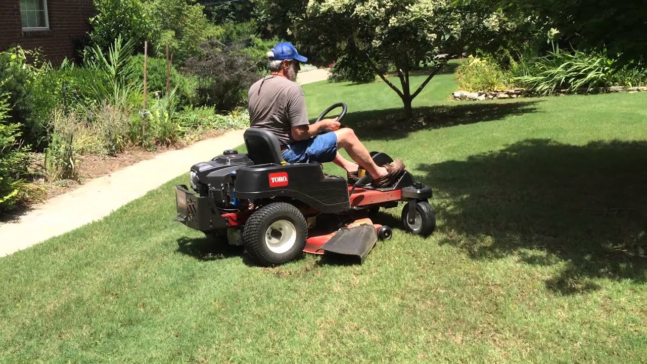 Toro SW4200 In Action - YouTube