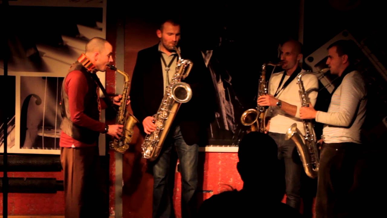 Road Six Sax - 2014.12.30. - Fonó Budai Zeneház - YouTube