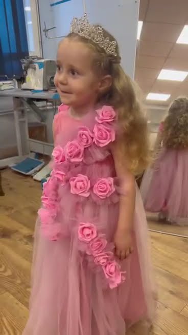 little princess #fashionweek #runway #fashion - YouTube