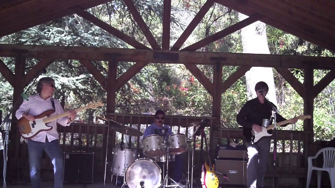 Remember Then Band PLaying Pretty Woman - YouTube