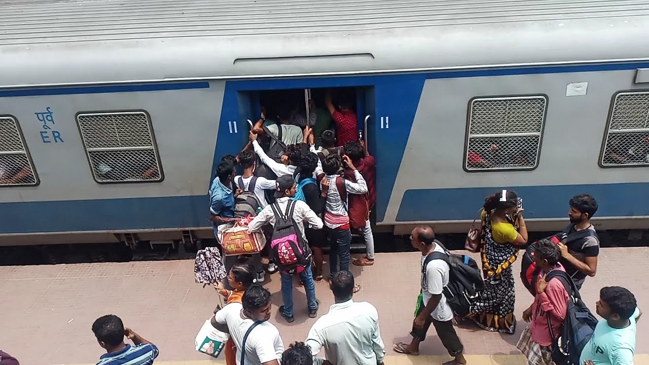 Eastern Rail vary Crowed Today Sealdah main line Lalgola Passenger ...