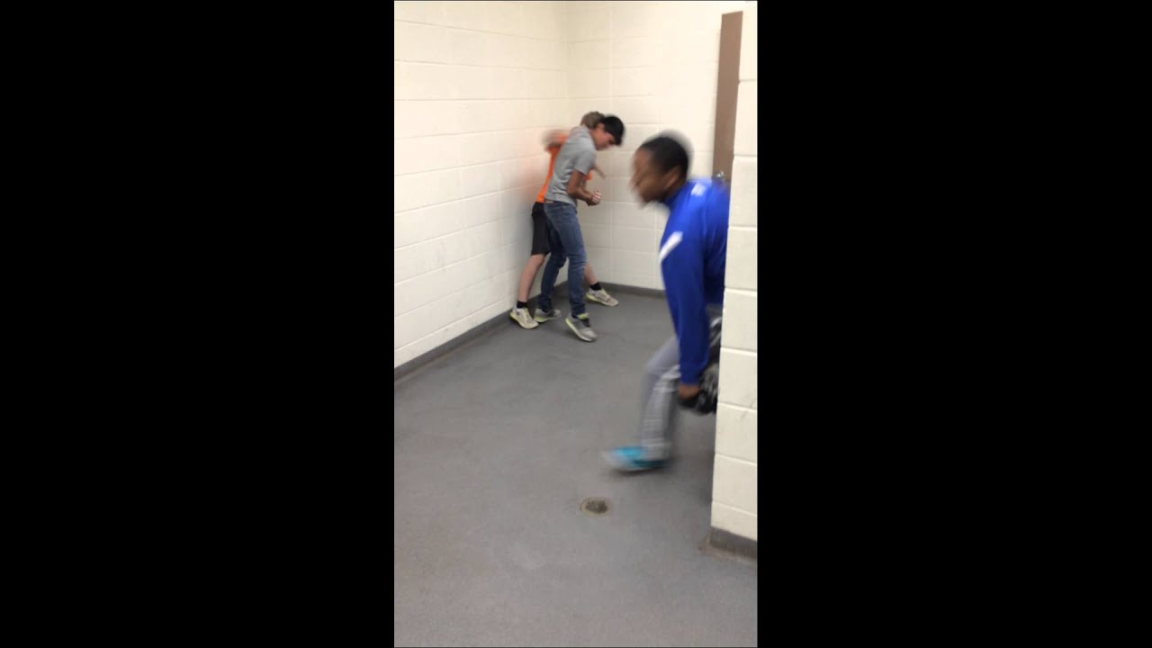 Fight at school for no reason - YouTube