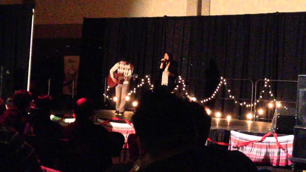 Kayla Hang singing at " I Am Hmong " Event - YouTube