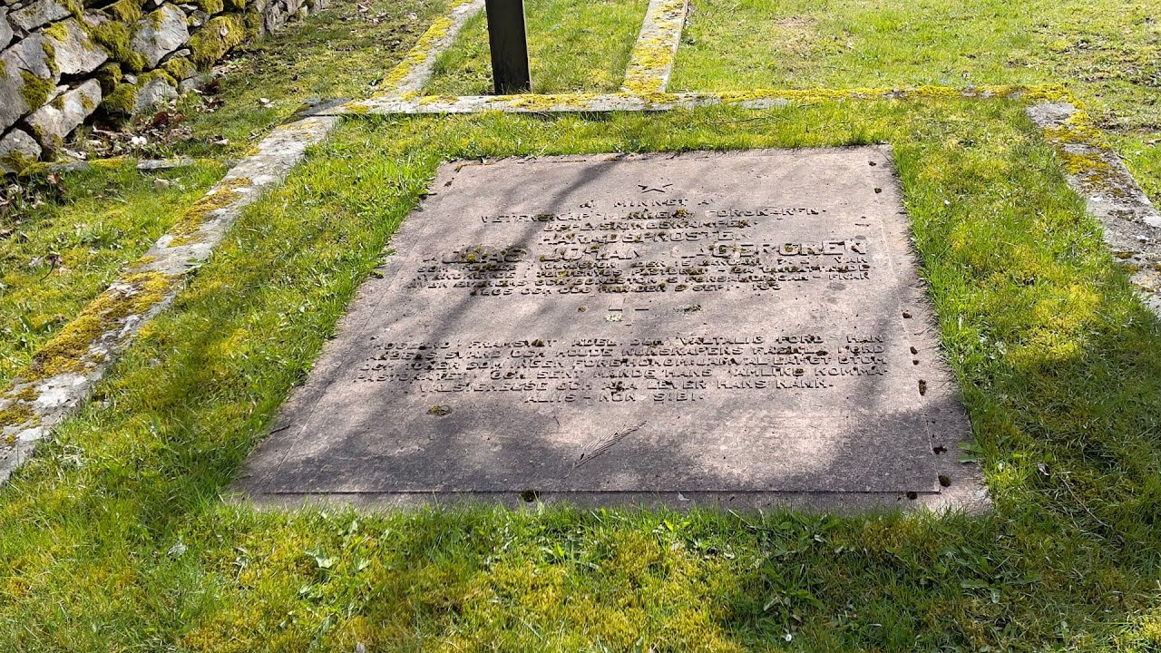 Tofteryds kyrkogård - Jonas Johan Lagergren - YouTube