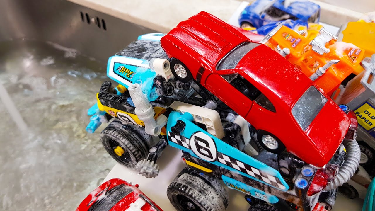 Washing dirty cars in sink with more foam | Toy cars fall in sink on ...