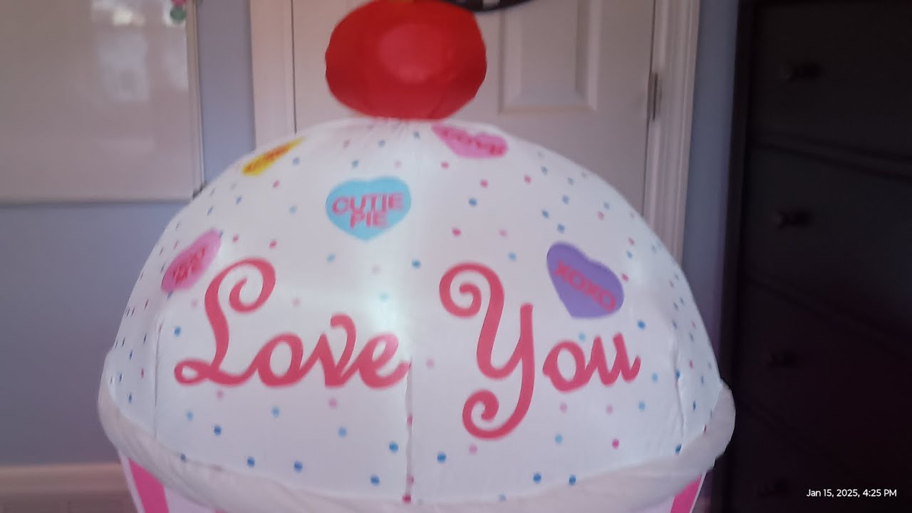 4 ft tall Valentine's Day cupcake inflatable - YouTube