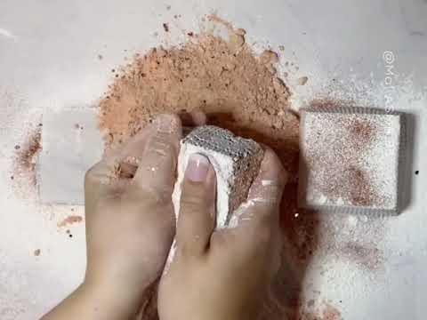 Creamy Crumbling by @mal.asmr.85 ♥️😋 #crunchygymchalk #asmrgymchalkcrumbles #asmrgymchalk