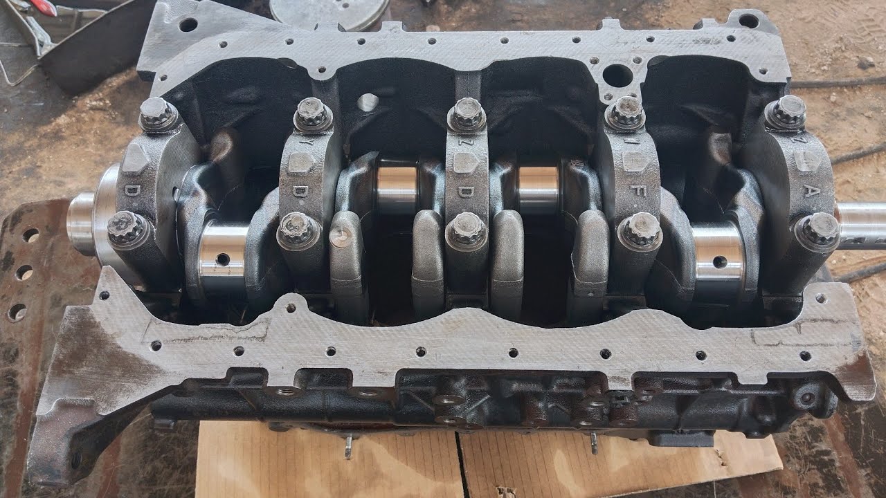 Part-1 Toyota hilux 2kd diesel engine for overhaul @kaMEKANIKOmixtv ...