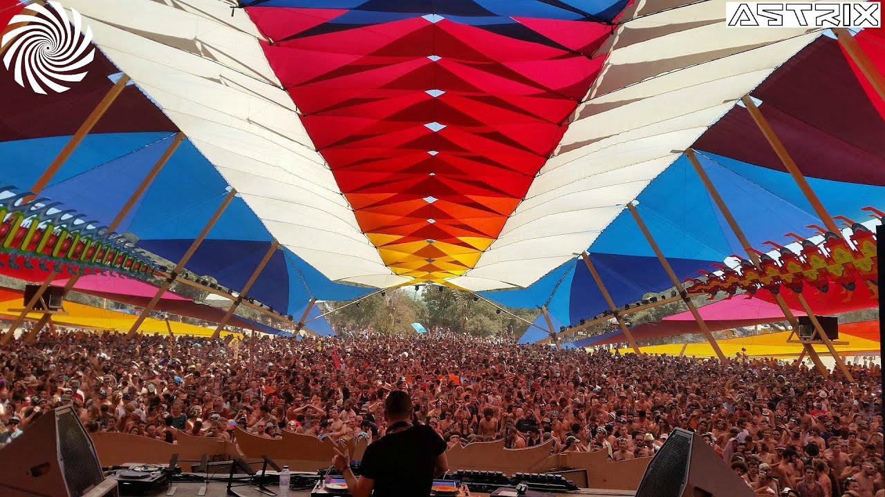 Ace Ventura playing Astrix - Deep Jungle Walk @ Boom Festival 2016 ...