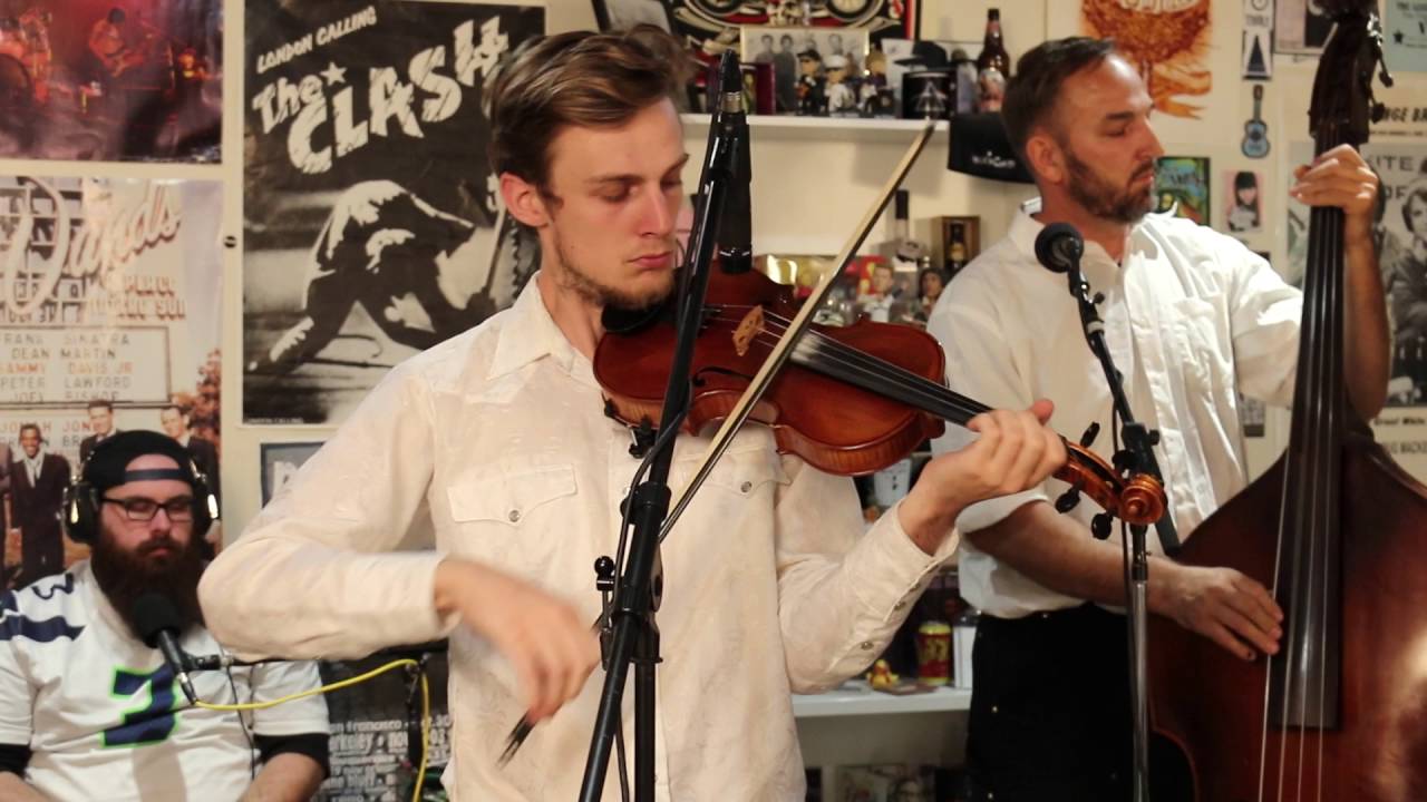 JT & Rowdy Mountain "Boston Town" - LIVE - The Spud Goodman Show 9-29 ...