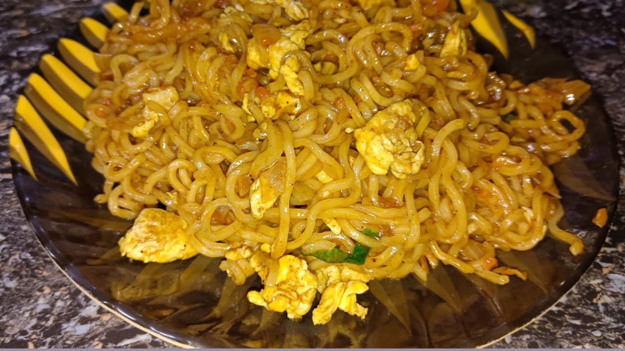 ଅଣ୍ଡା ମ୍ୟାଗୀ ଥରେ ଚାଖିଲେ ସବୁବେଳେ ଏମିତି ବାନେଇବାକୁ ଇଚ୍ଛା କରିବେ। Egg Maggi ...