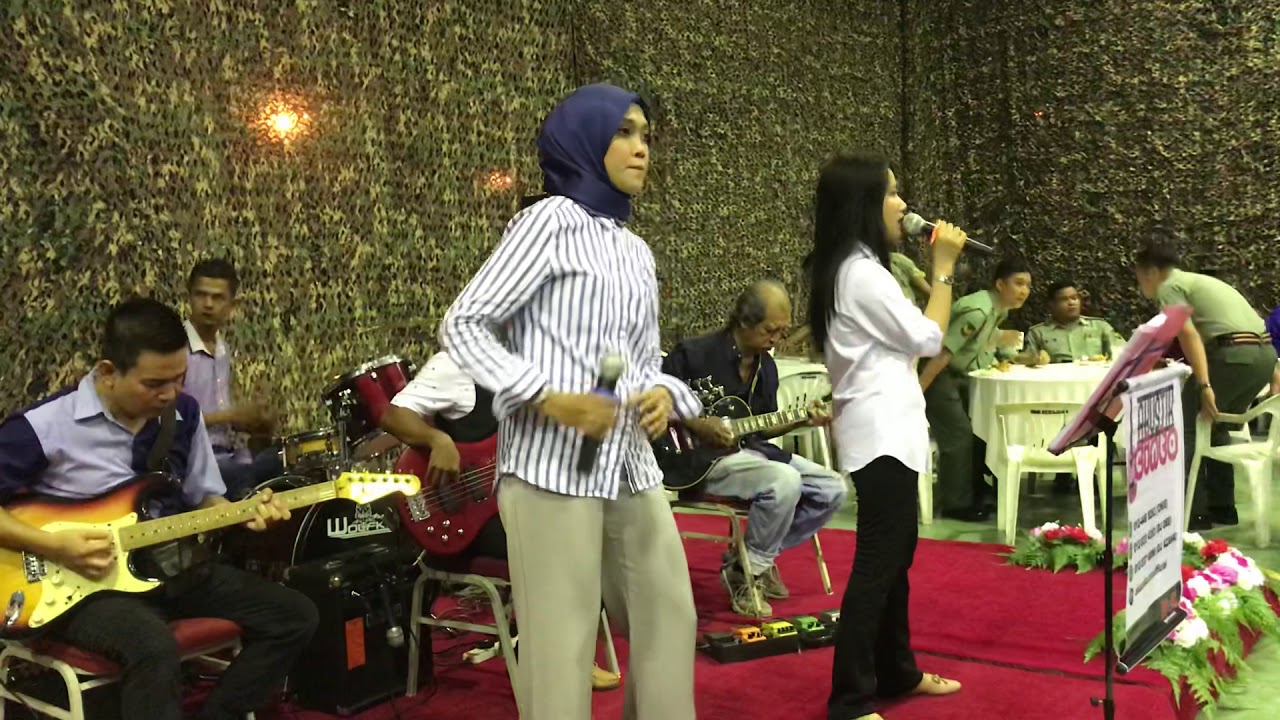RAMLAH RAM - GADIS DAN BUNGA - YouTube