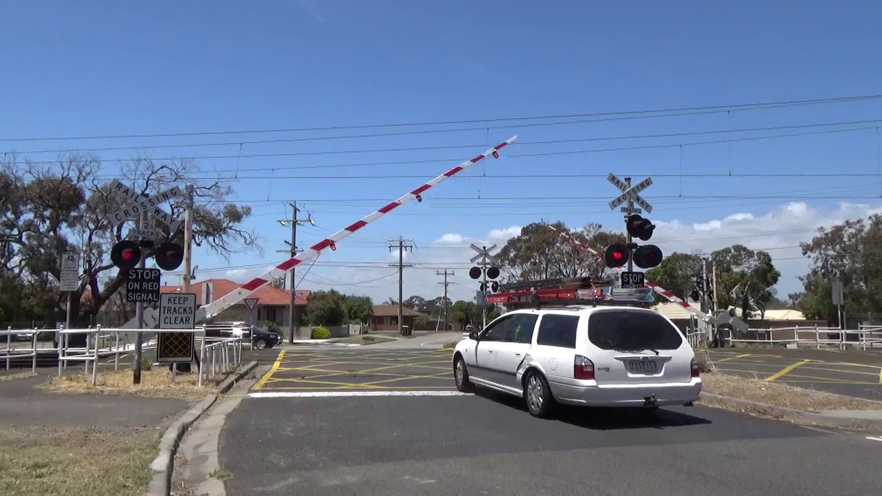 Armstrongs Rd Level Crossing, Seaford, With Mechanical Bells (Before ...