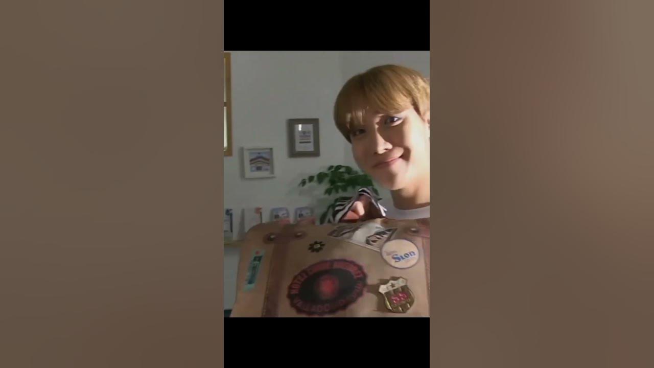 Esse Jin kkkk Jhope julgando como sempre😂💜 #btsbrasiltv #bts #army #btsbrasil #btsbr #btsarmy ...