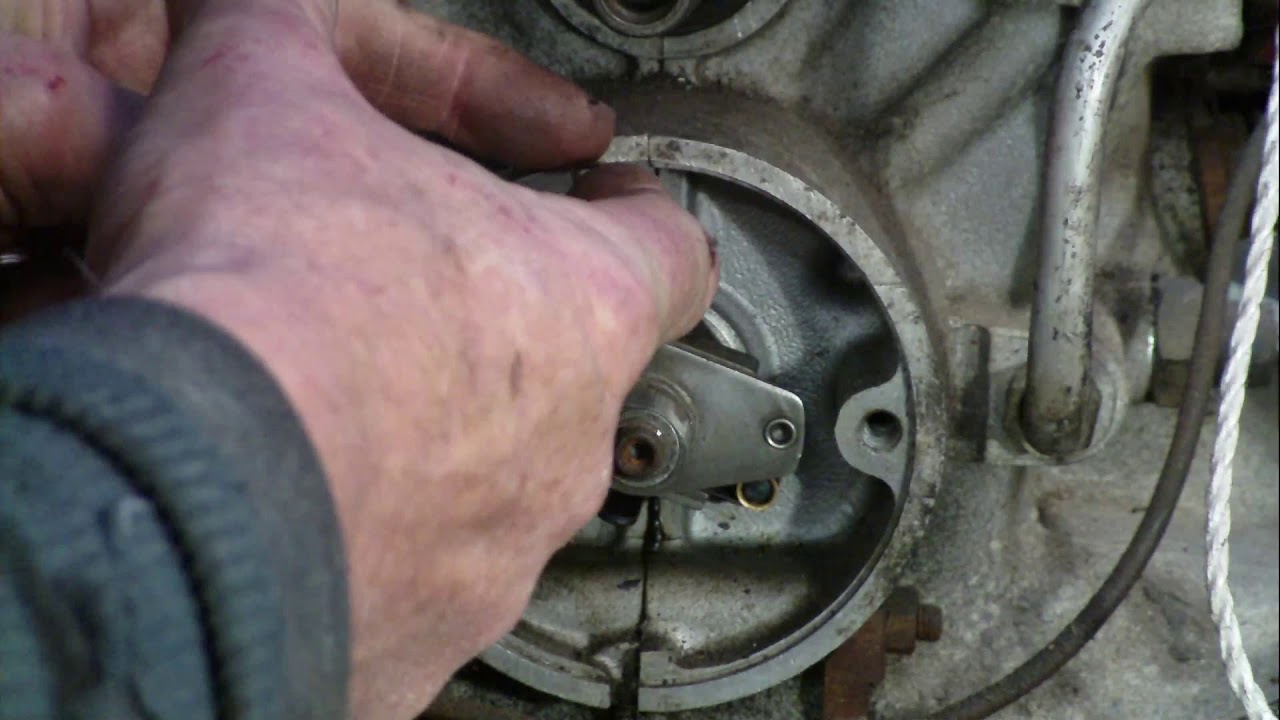 Citroen 2cv special tools. Part 2. Centrifugal advance. Checks and ...