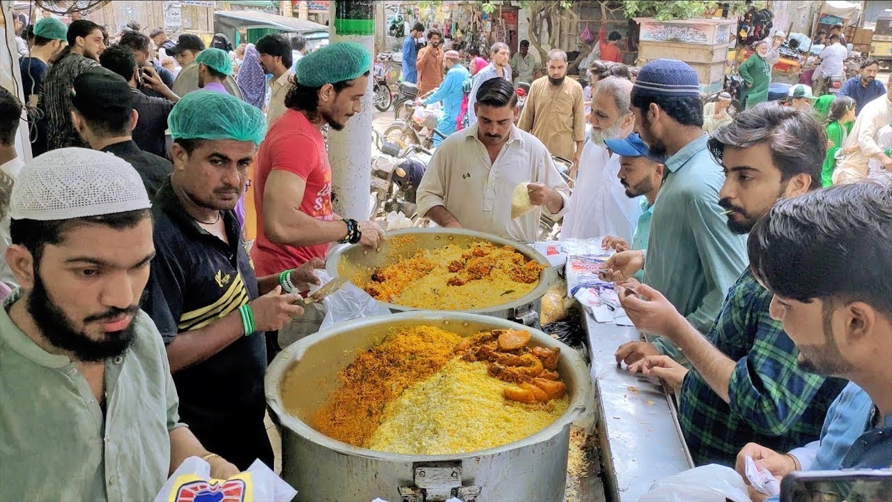 World-Famous Al Rehman Chicken Biryani 🍗🔥 | Spicy Pakistani Street Food ...