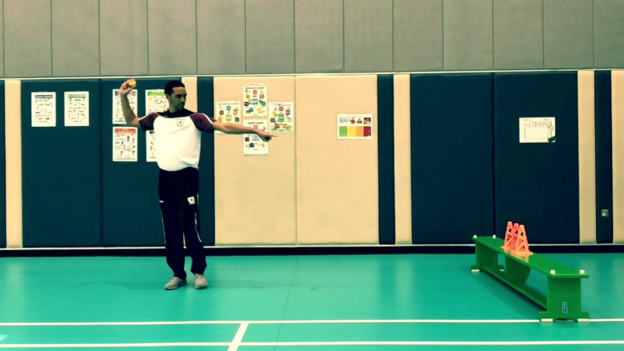 Overarm throw - Target aiming - YouTube