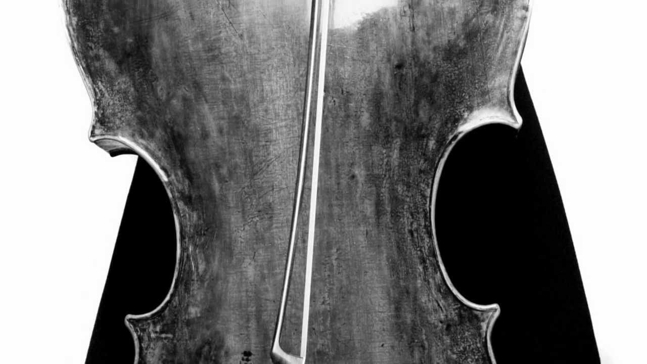 Lipkind plays Bach - Suites #2, Courante - YouTube