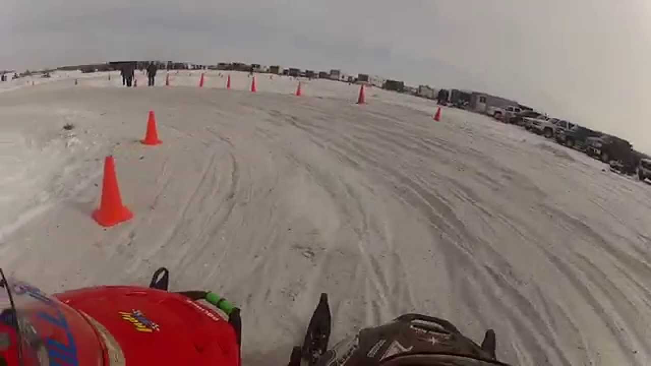 120 Snowmobile Race - YouTube