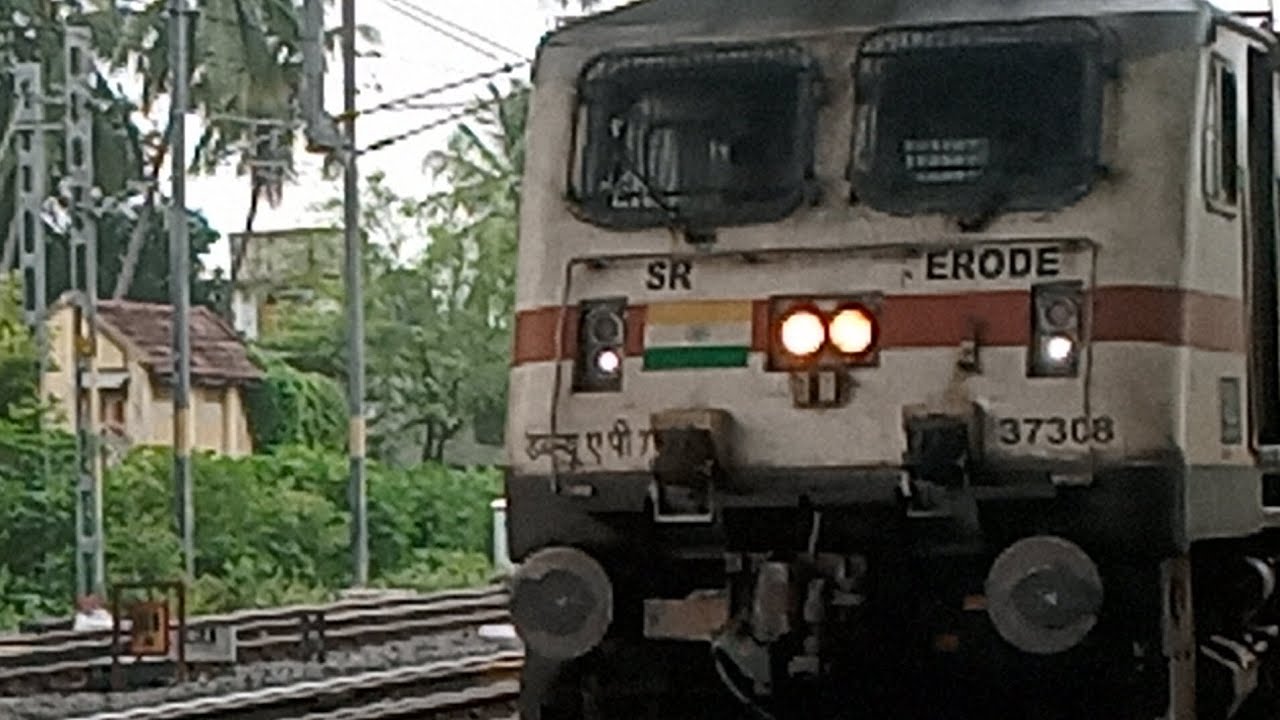 TRAIN PALLAVAN EXPRESS ENTERING SRIRANGAM RAILWAY STATION SRGM ...