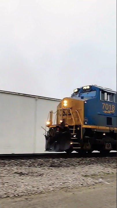 CSX #7018 - YouTube