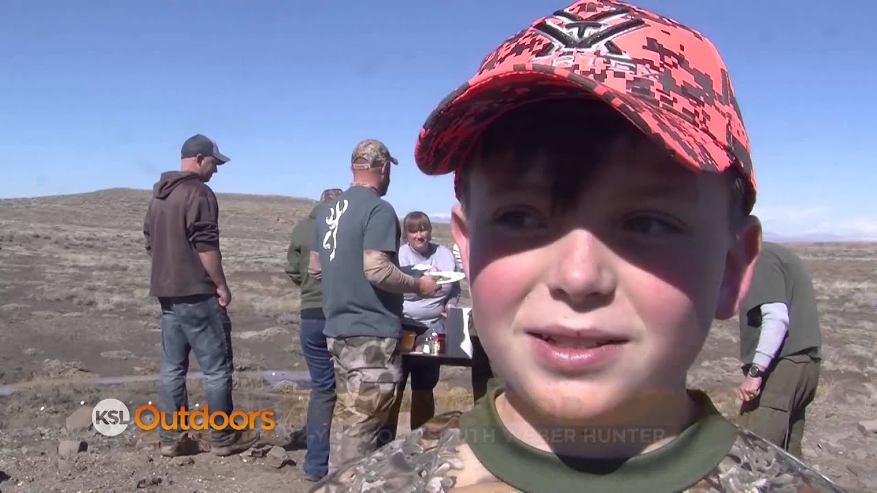 Cottontail Rabbit Hunt & Winter Deer Survival Study - YouTube