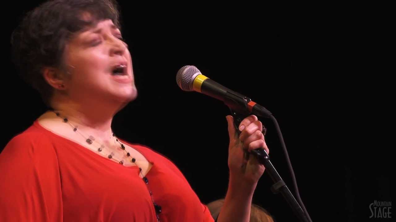 Kelly Hogan on Mountain Stage - YouTube