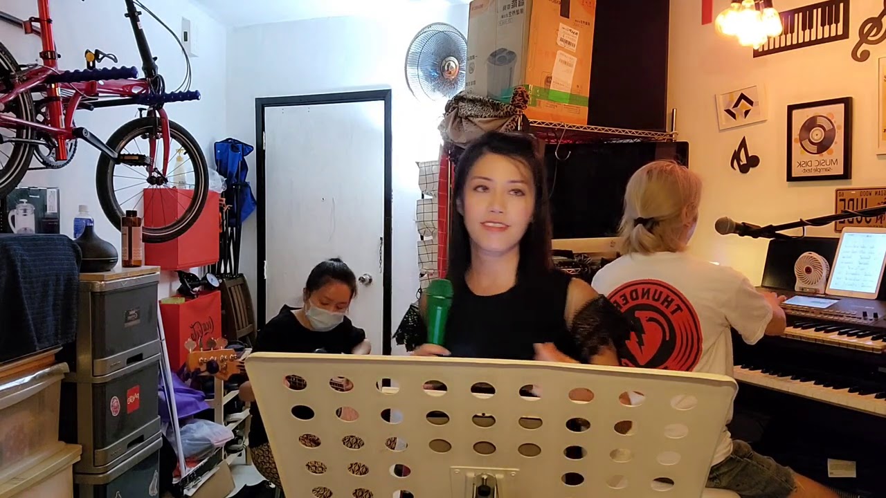 FaFa Wong 花花 🎶音樂分享🎶 明天我要嫁給你＋Always on my mind +就是愛你 20200926 - YouTube