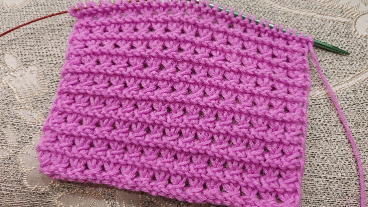 Horizontal Tracks Knitting Pattern | 4 row repeat - YouTube