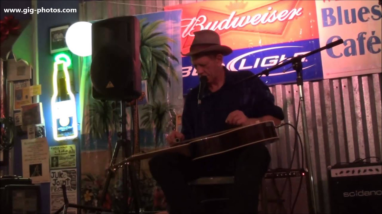 Watermelon Slim - Live at the Bluesberry Café, Clarksdale, 11th of May ...