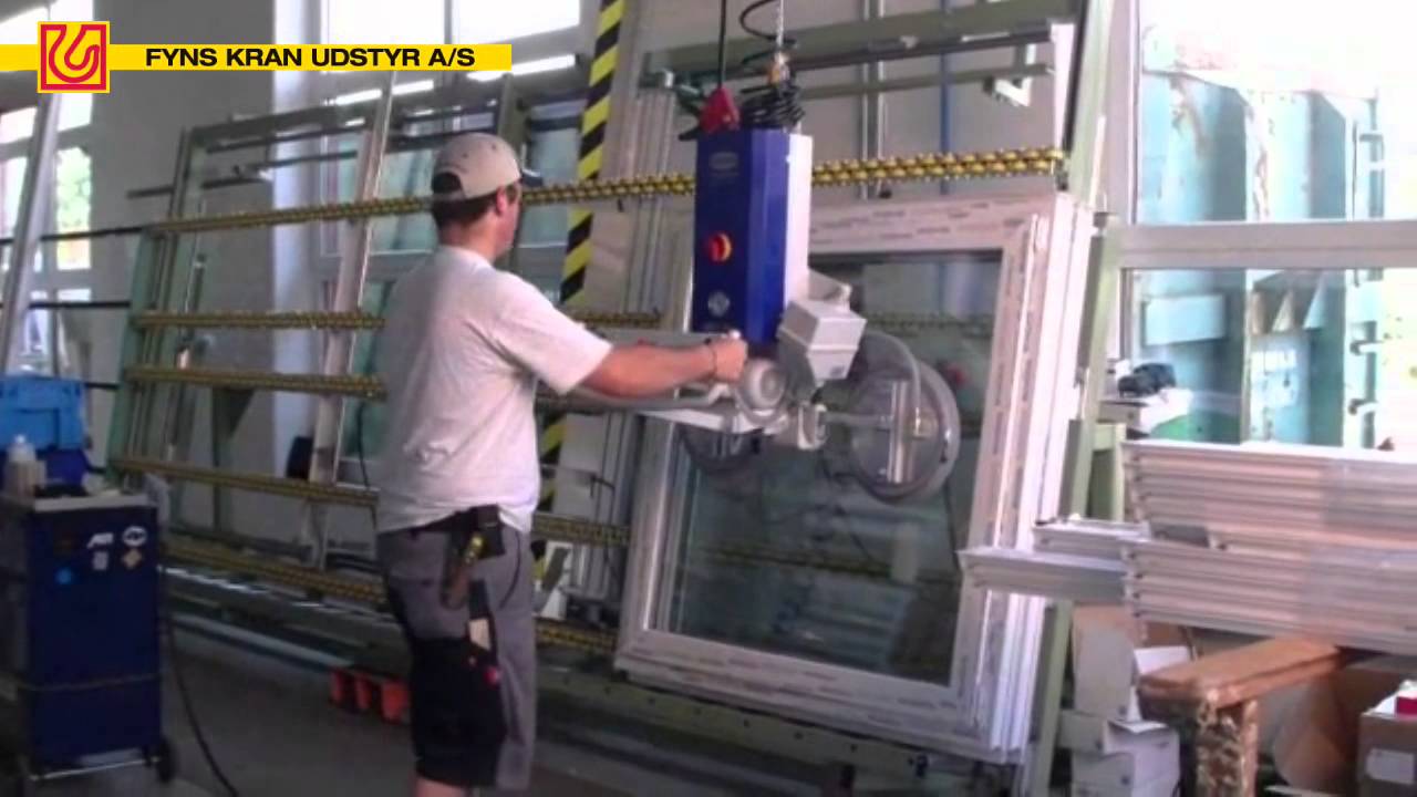 Håndtering af glasplader ved vinduesproduktion - YouTube