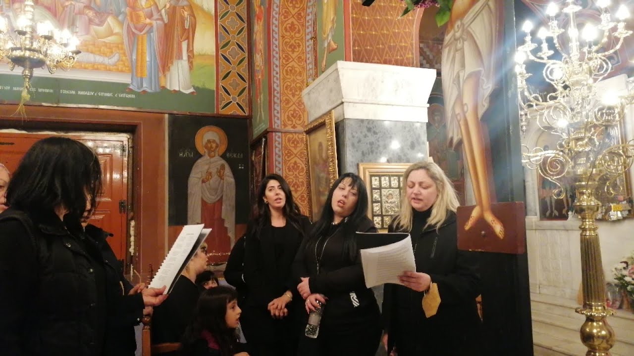 Καθήλωσε και φέτος το μοιρολόι της Παναγιάς - YouTube