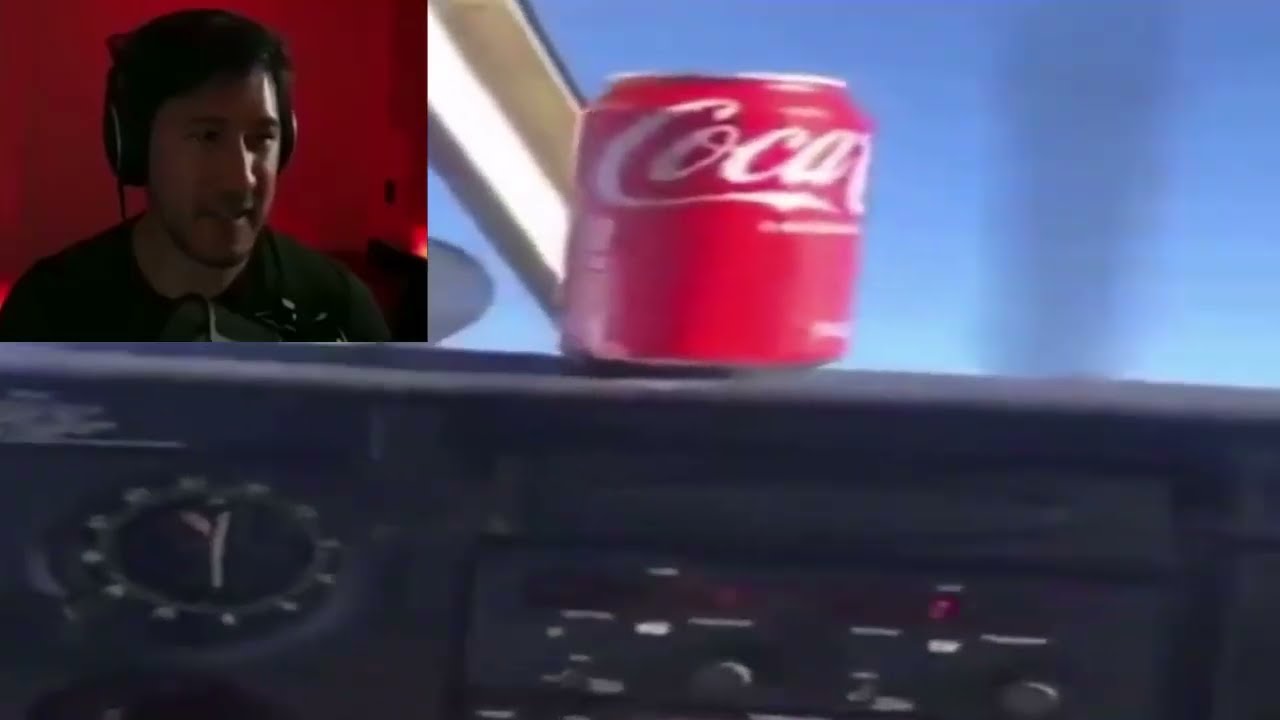 coke can jumpscare reaction - YouTube