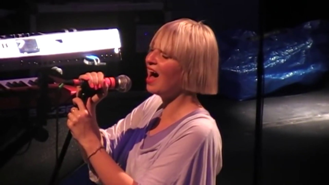 Sia's Best Live Vocals Part 3 - YouTube