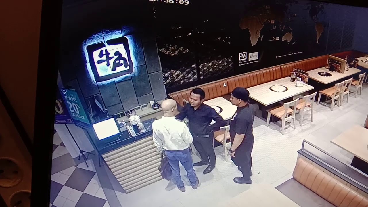 VIRAL, HAMPIR TERJADI HIPNOTIS DI RESTAURANT CITOS - YouTube