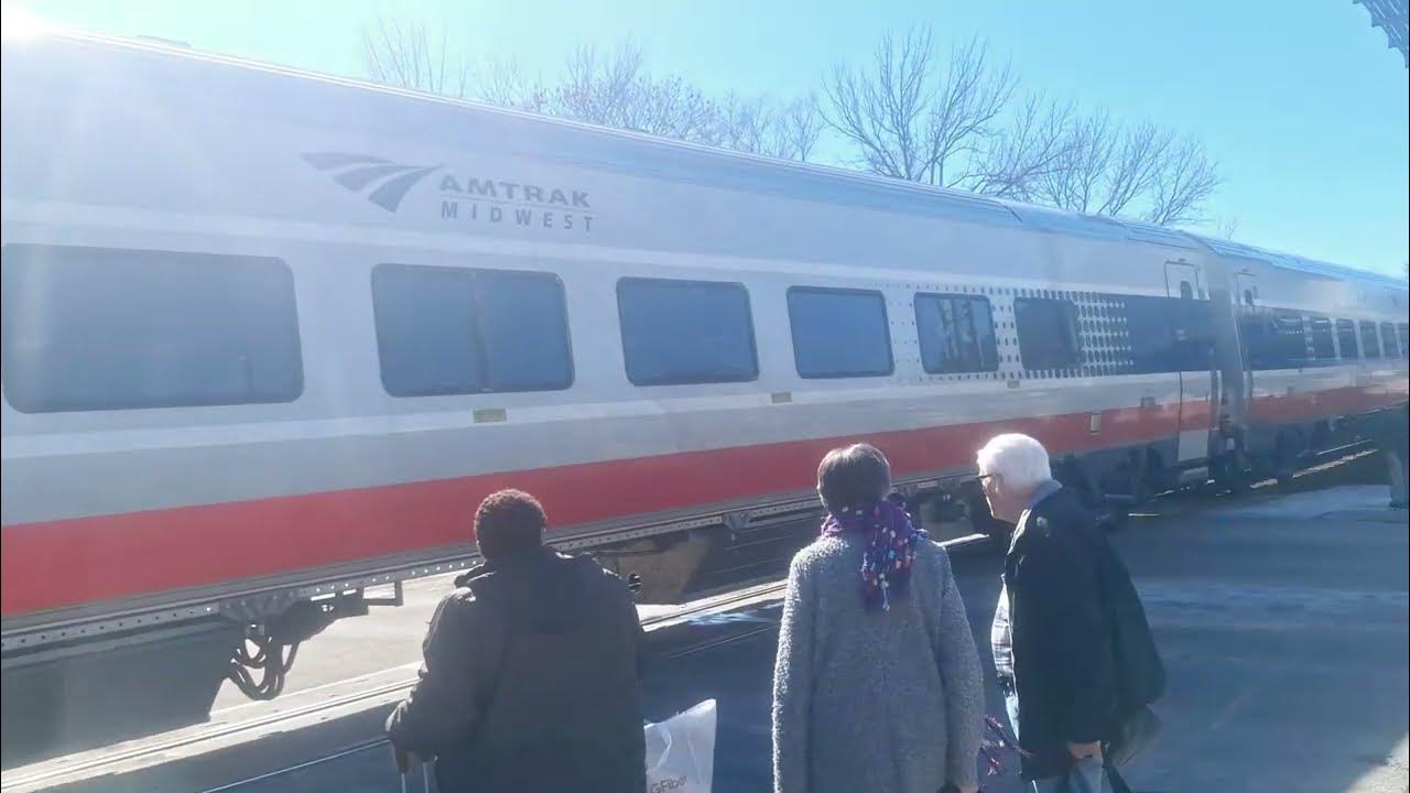 Amtrak IDTX 4617 Leads the Missouri River Runner in Kirkwood, MO - YouTube