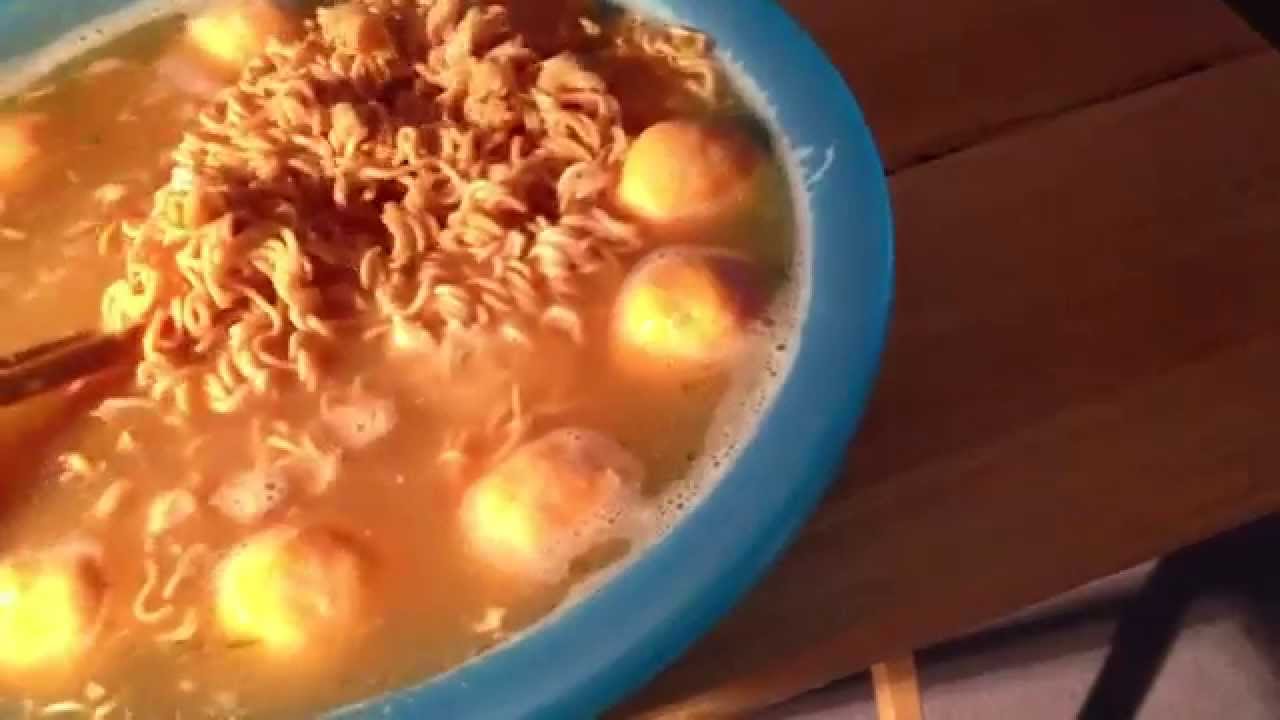 The SuperBowl of Noodles! / Easiest Way to Cook Noodles! / Wai Wai ...