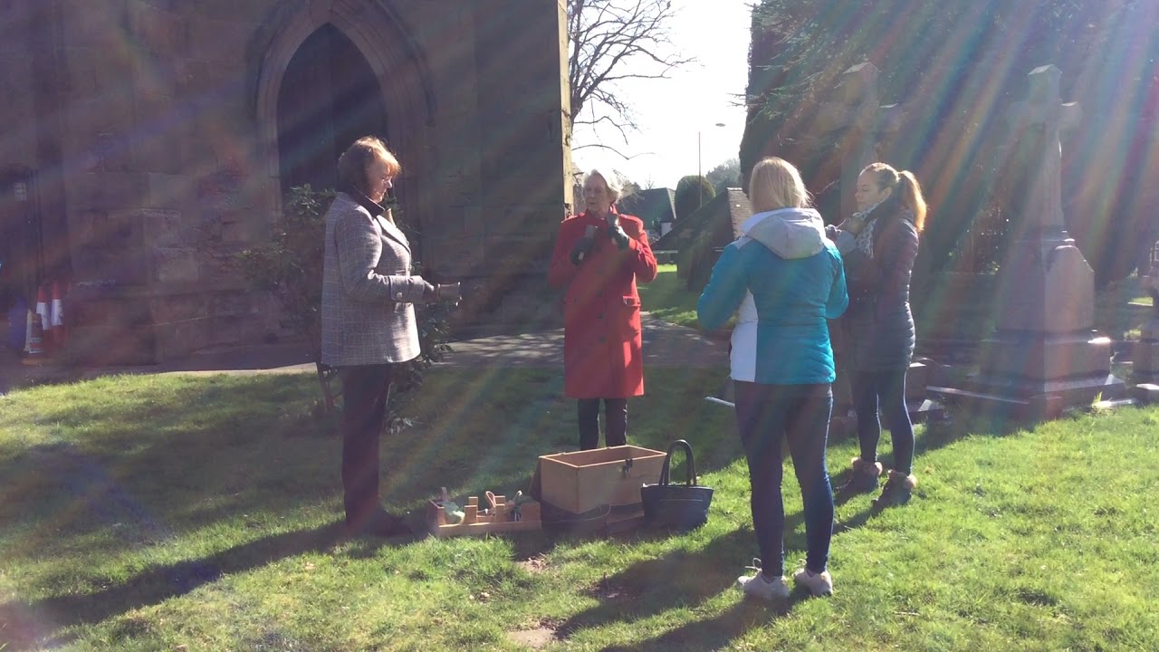 St Matthew's Church Overseal ringing hand bells on Easter Day 2021 ...